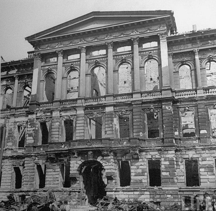 Berlin After The World War 2 | Amusing Planet